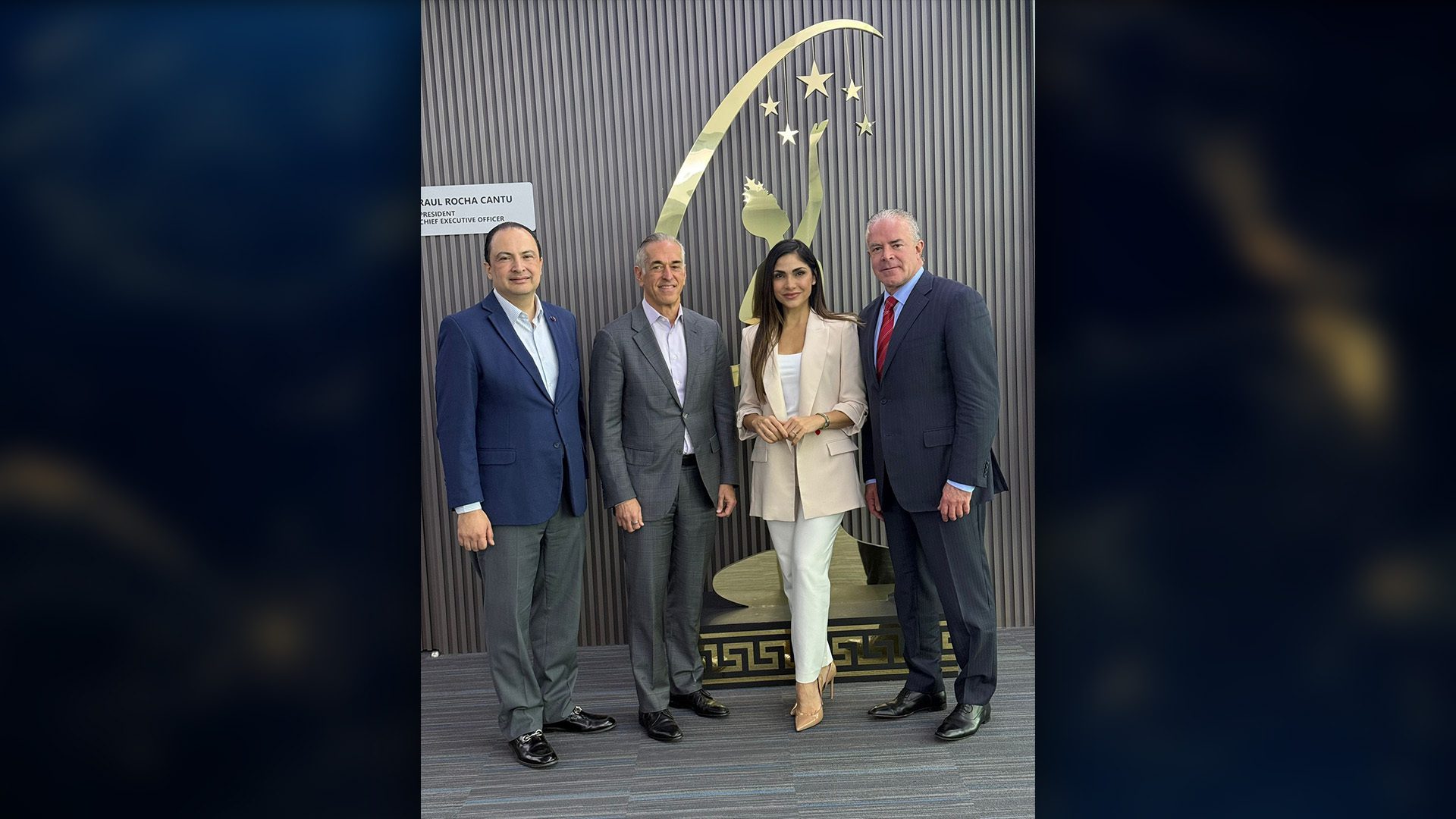 Encuentro universal entre representantes de Miss Universe y Miss ...